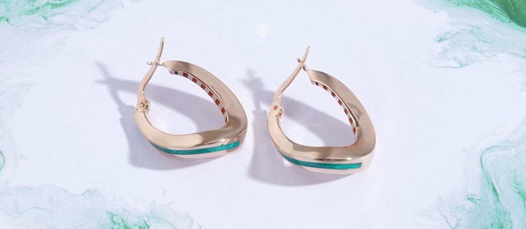 5 Model Anting Emas Simple Elegan, Sempurna untuk Segala Style!